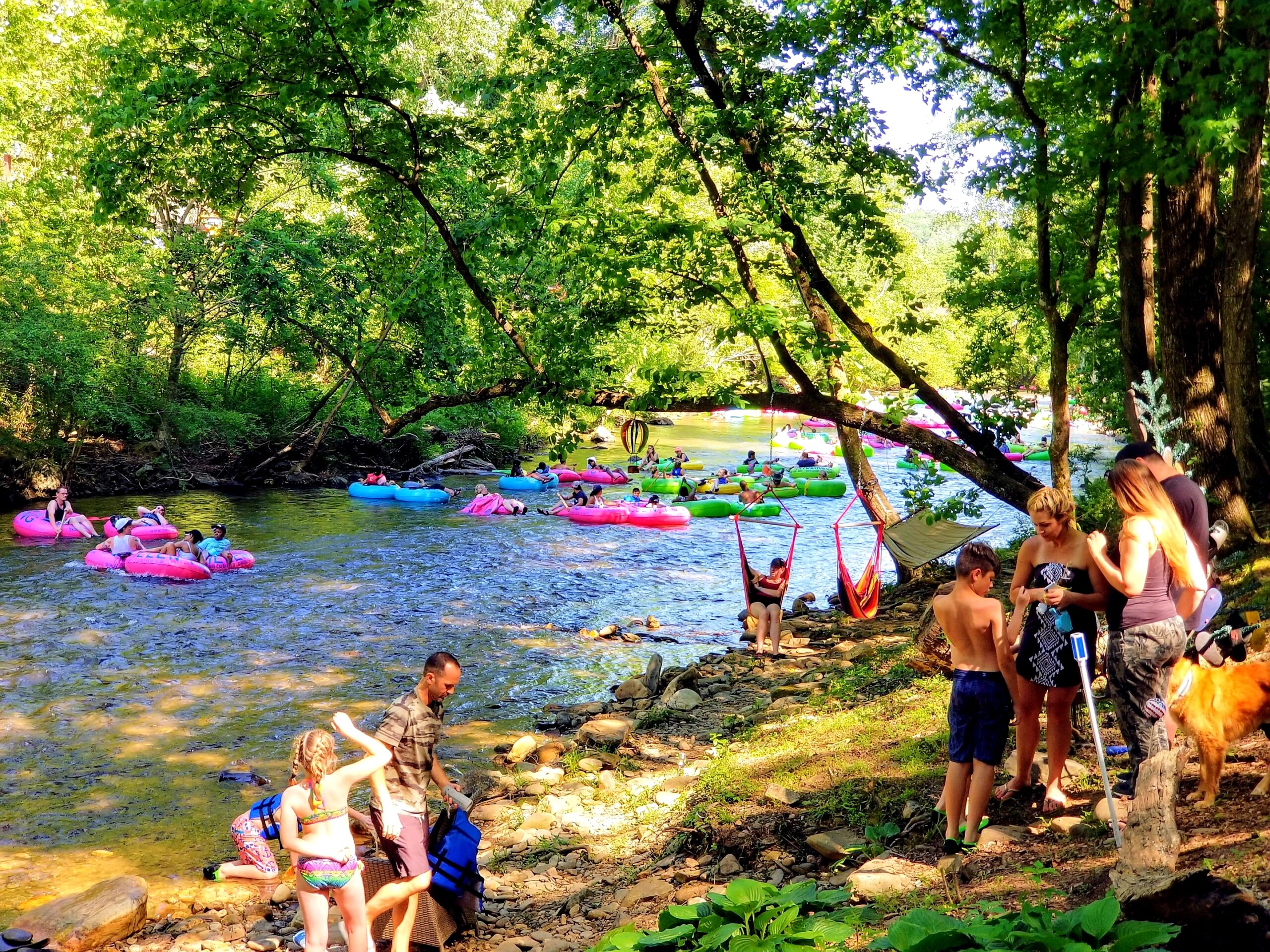 Bear Creek Lodge and Cabins - Helen, Georgia